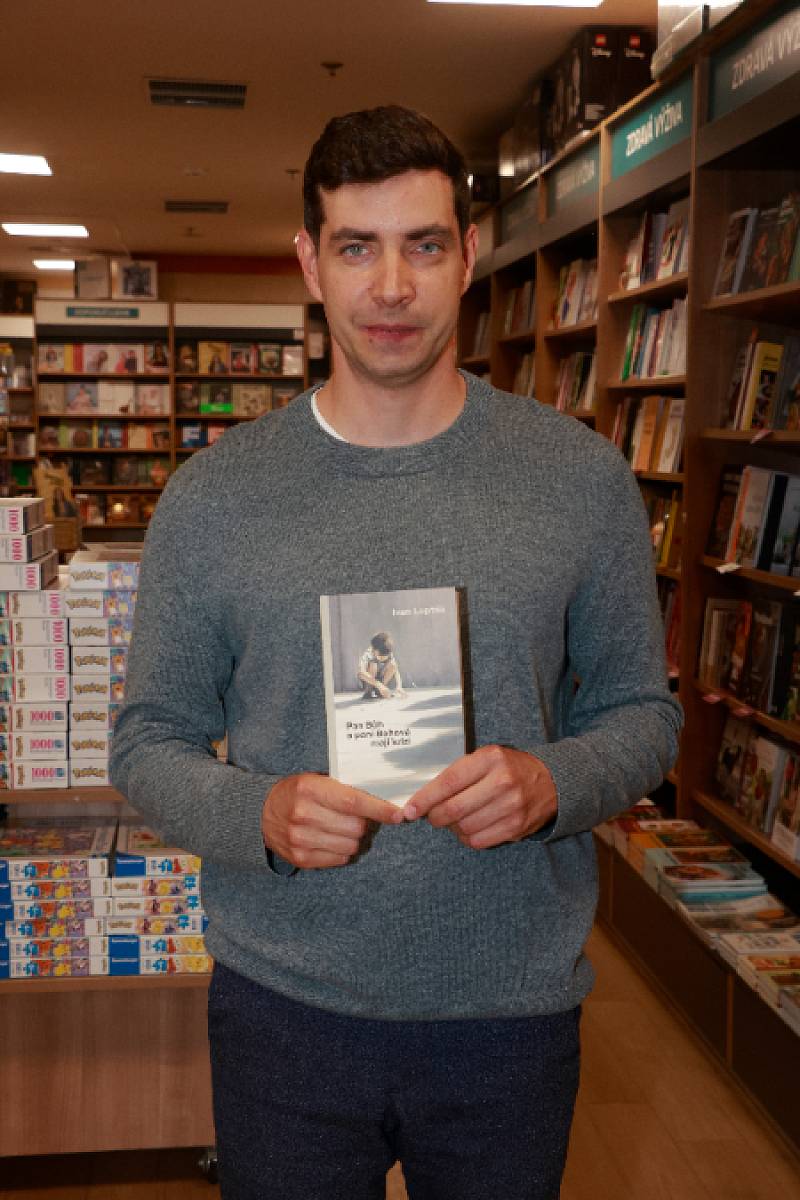 GALERIE - Herec Ivan Lupták je gay. Žije kousek od brány pekel, bydlel ...