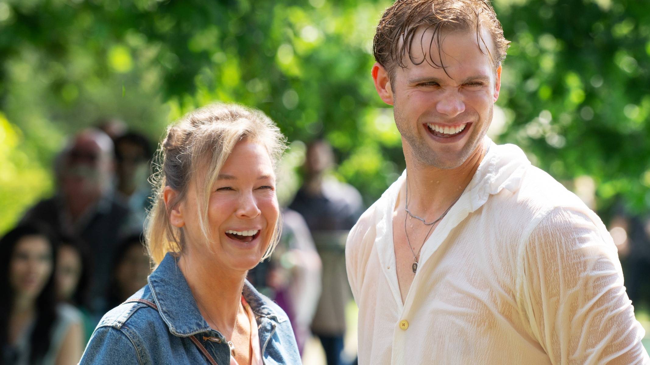 KOMENTÁŘE OD FANOUŠKŮ - Nejpotrhlejší padesátnice je zpět. Bridget ...